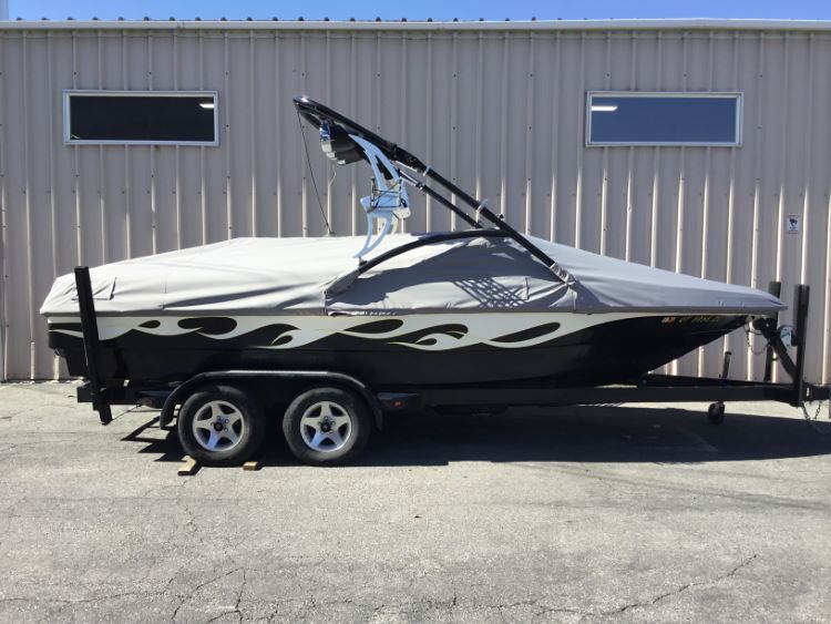 MB B52V 25 with AP 2.0 Tower Cinch Cover | Sewlong